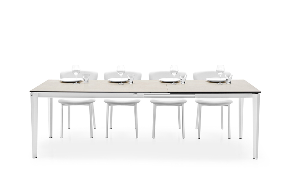 Connubia Pentagon Fast Table